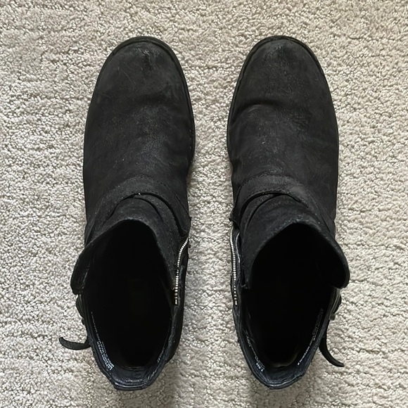 Born | Shoes | Womens Born Black Zip Up Bootie | Poshmark